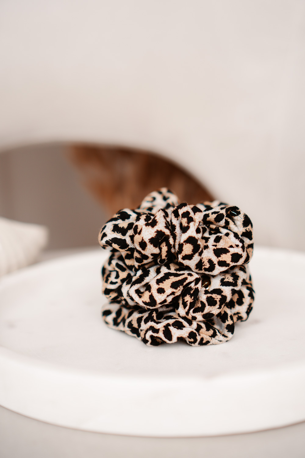 Scrunchie – Leo Beige – mia-marisa.com